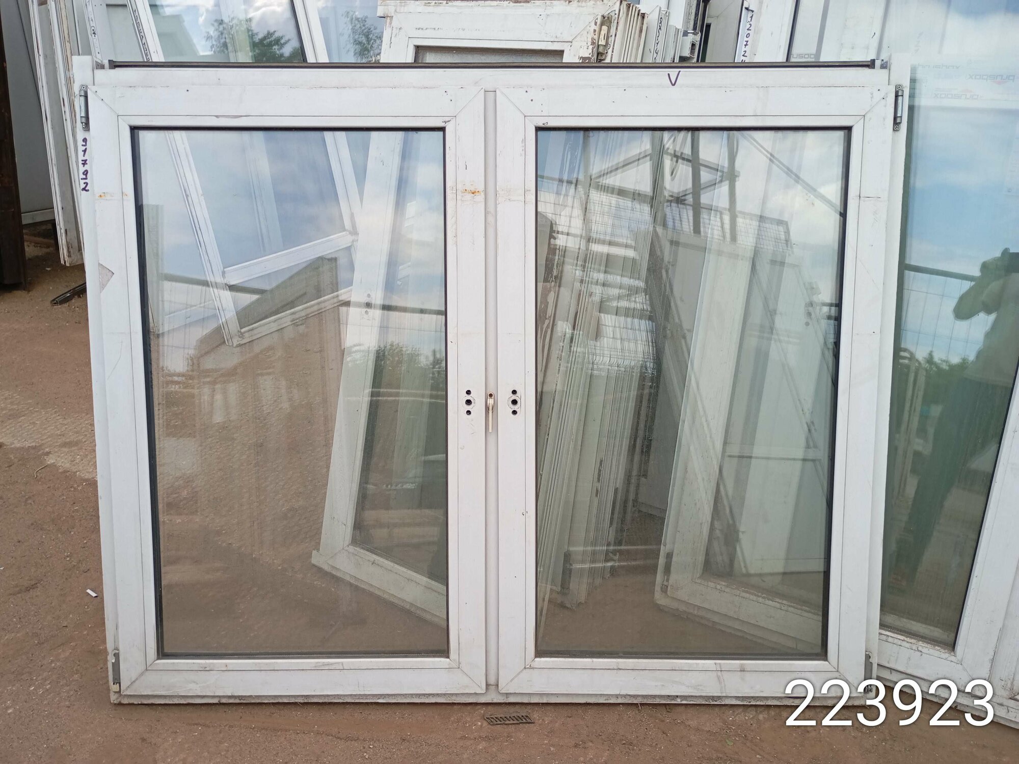 Пластиковые Окна Б/У 1350(в) х 1640(ш) Некондиция