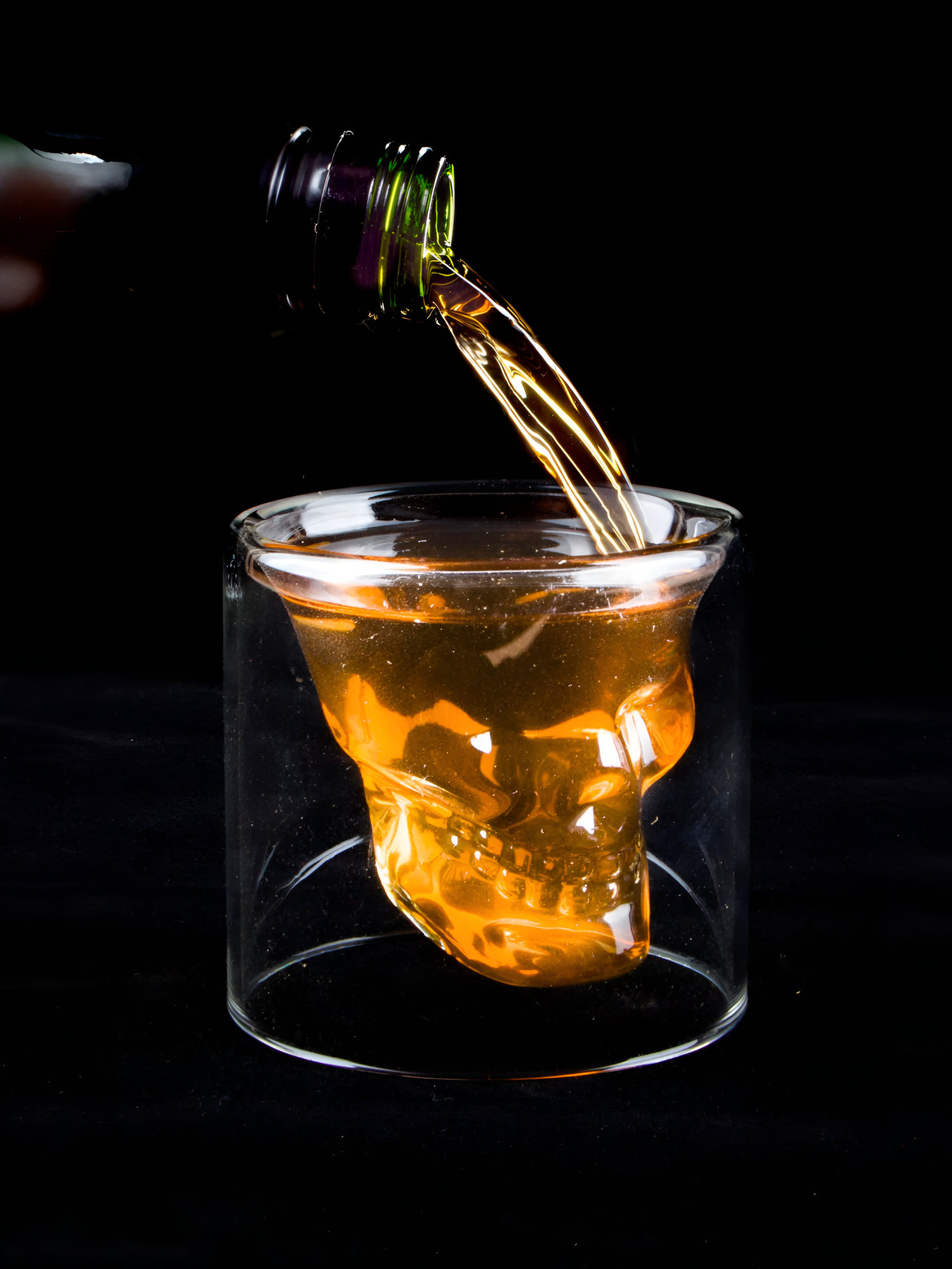 Стопка стеклянная с двойными стенками "Череп" 80 мл, рюмка подарочная, подарок мужчине на Хэллоуин Halloween