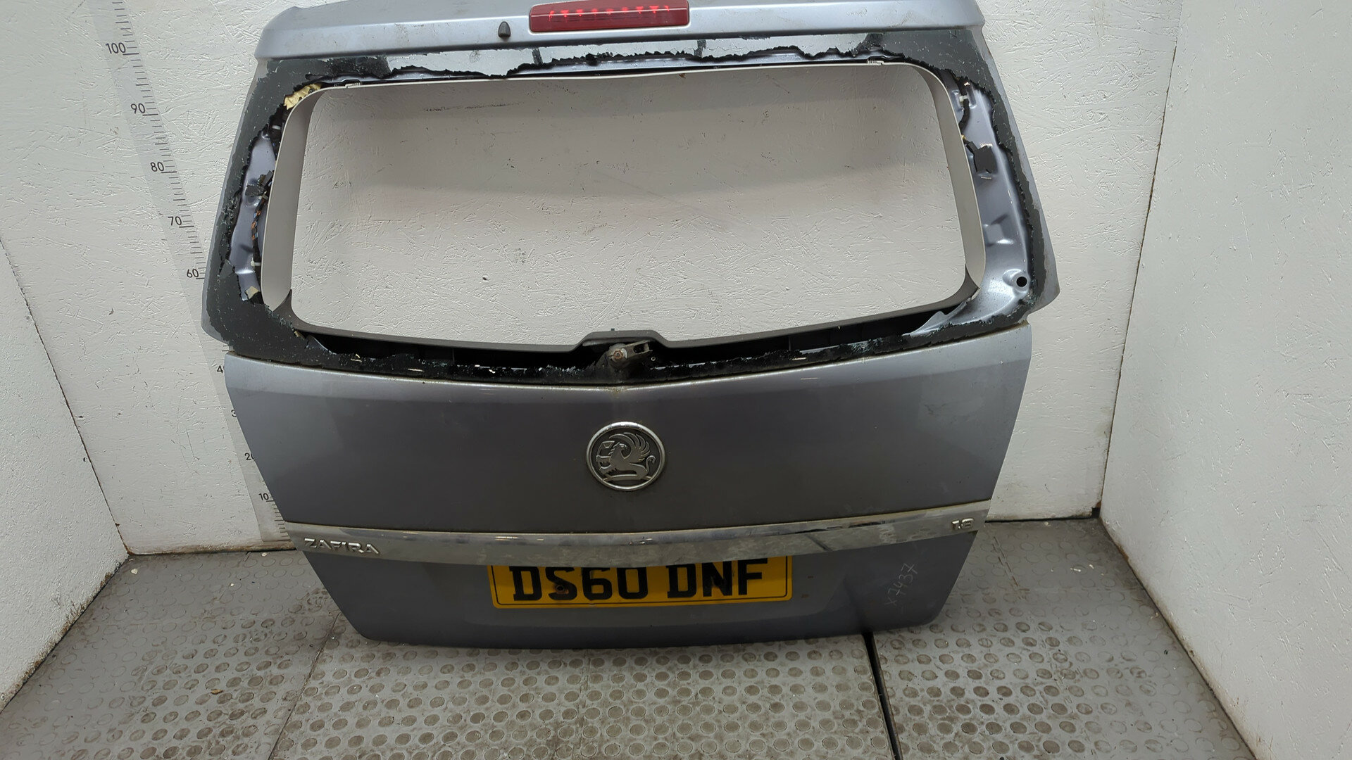 Крышка (дверь) багажника Opel Zafira B Б/У