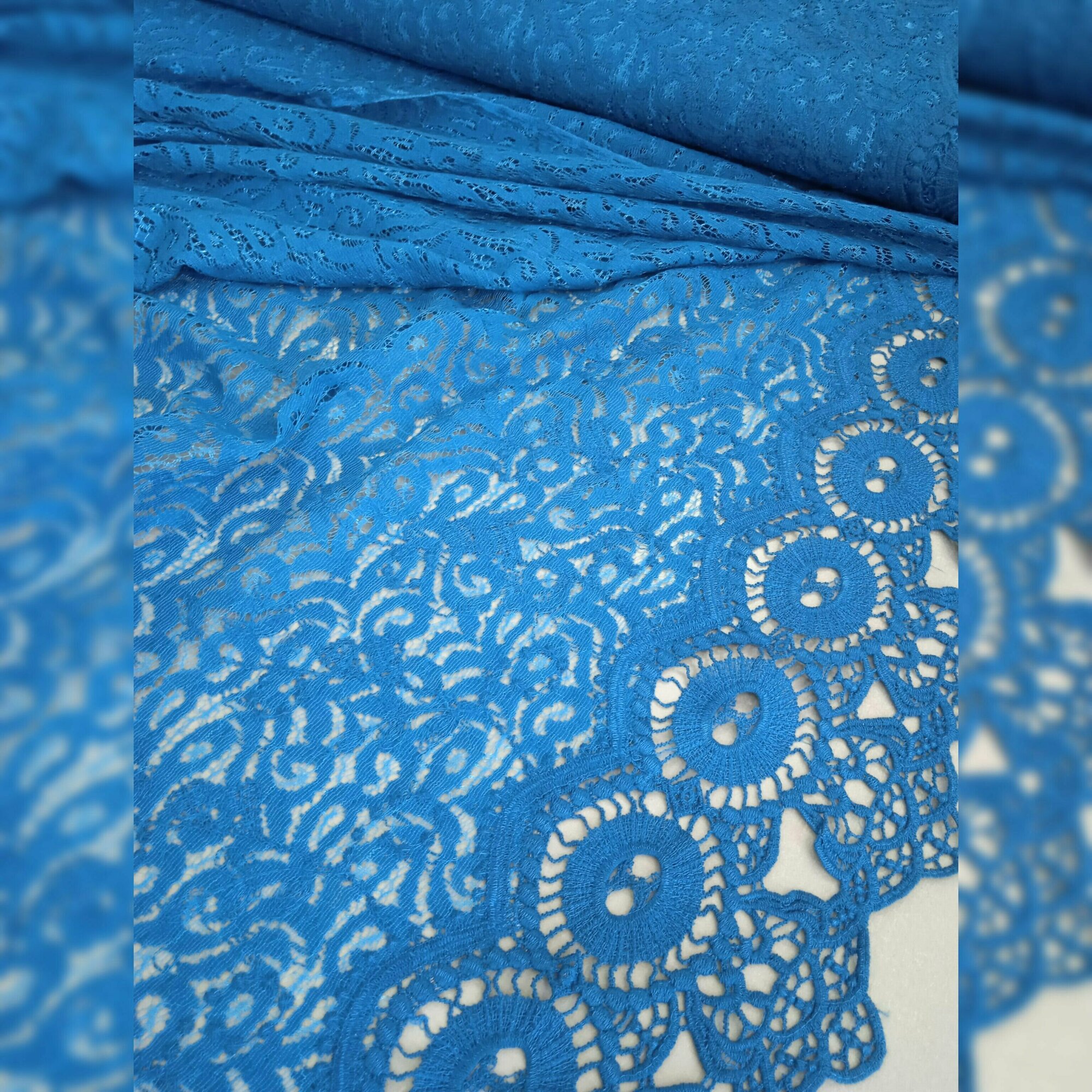 Ткань для шитья и рукоделия Гипюр с бордюром по объёму , цв. бирюзовый , Италия, отрез 100*130 см