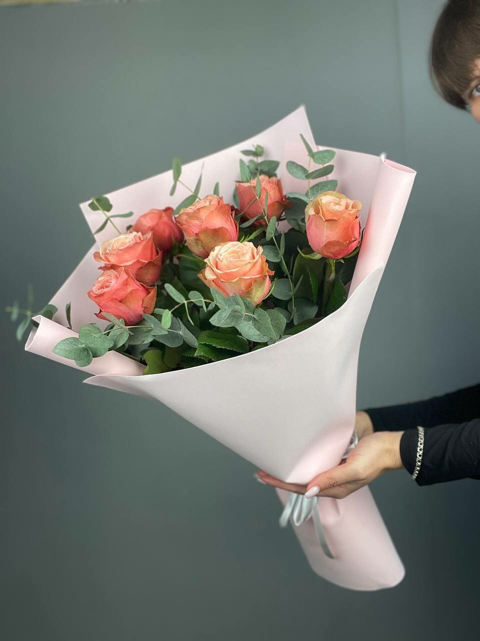 Букет Botanique "Пионовидный", пионовидные розы, эвкалипт, фоамиран