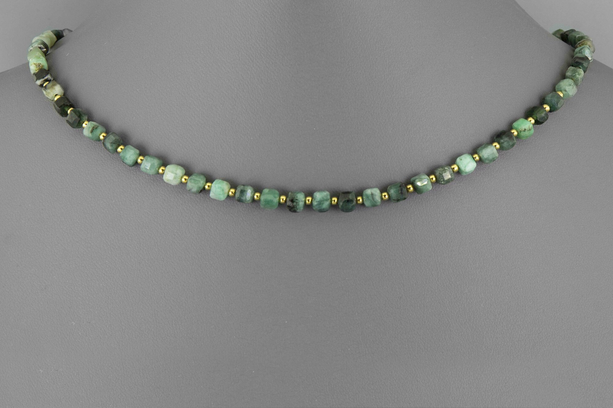 Бусы, берилл