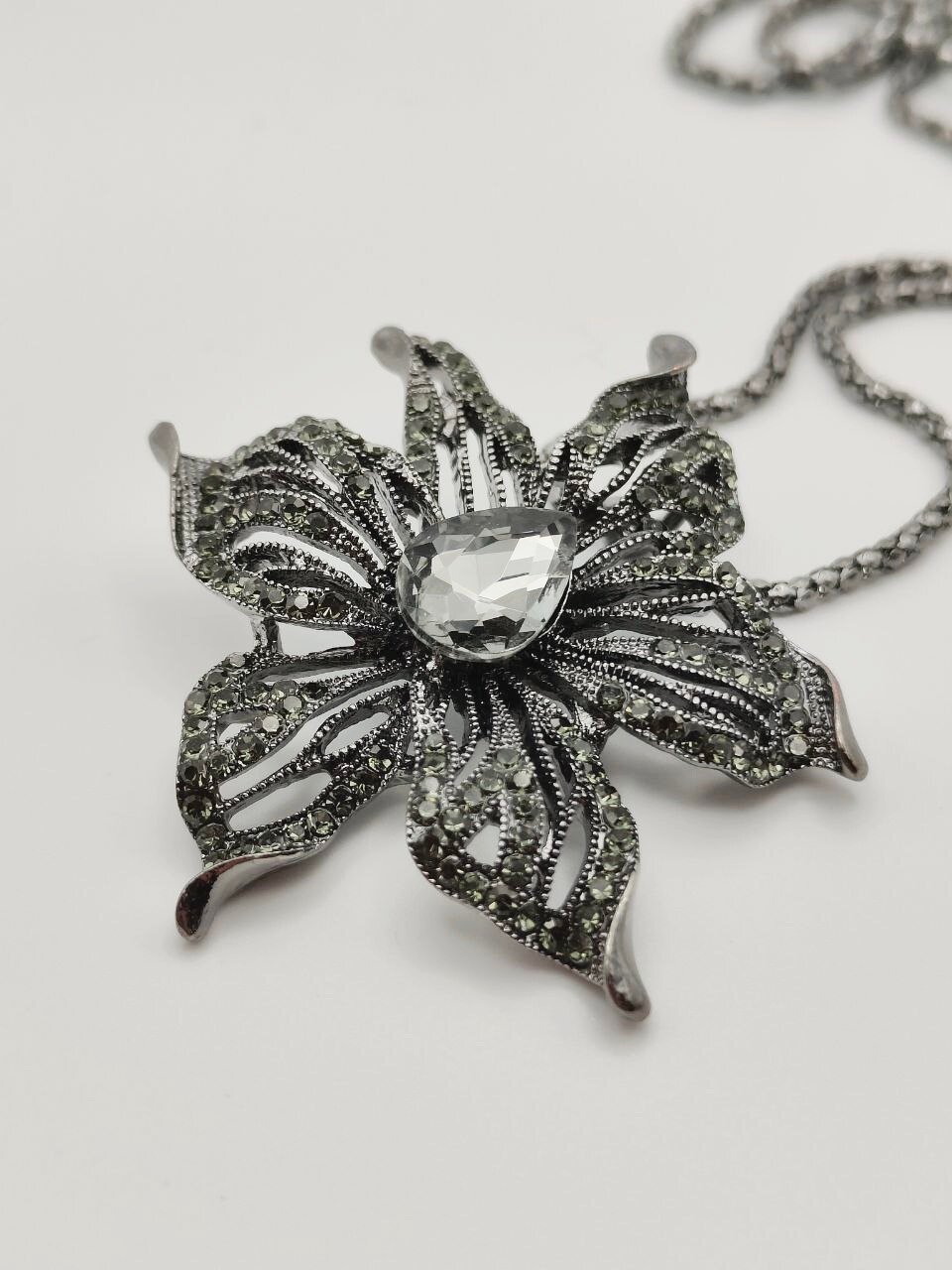 Колье, кристалл