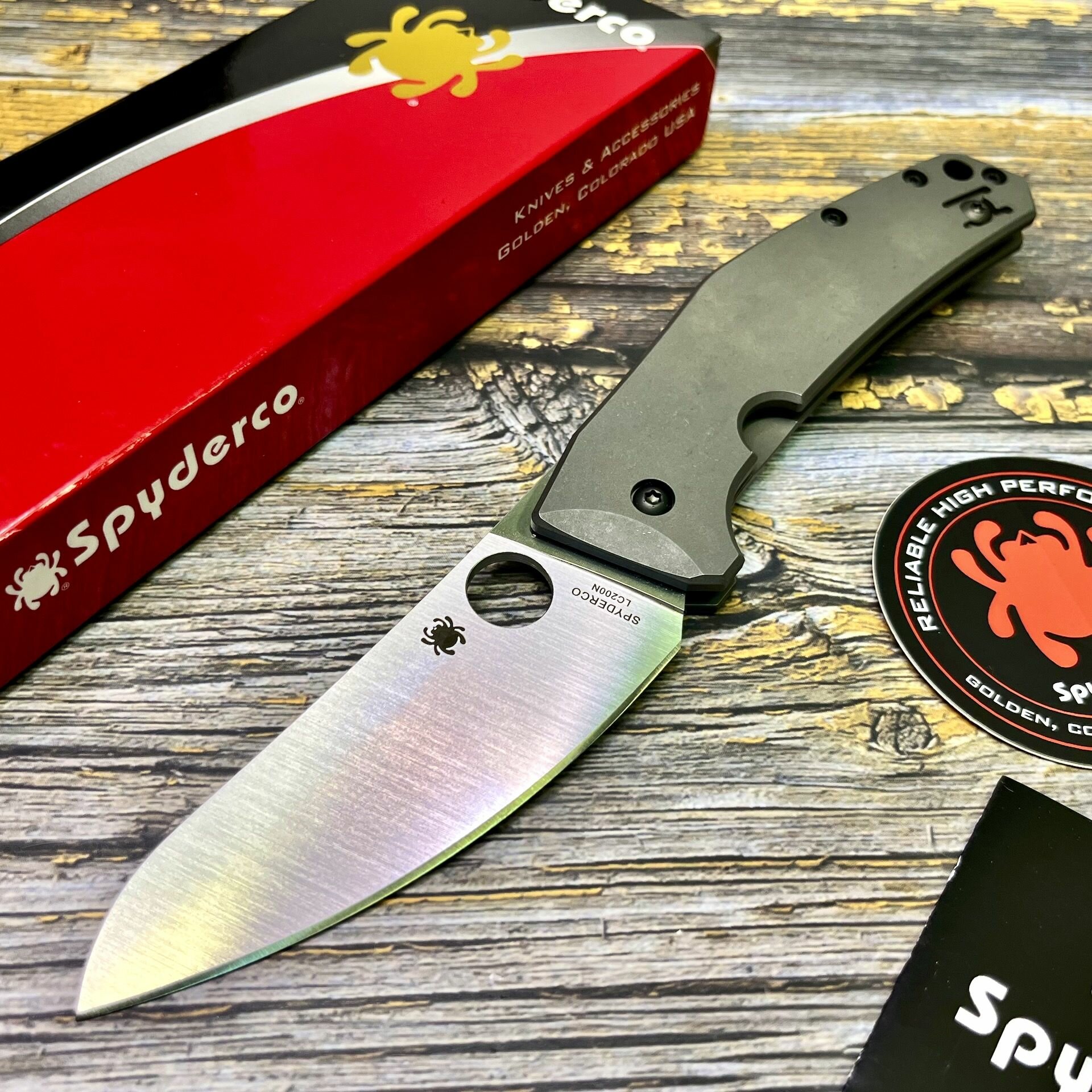 Нож складной Spyderco 211TIP SpydieChef