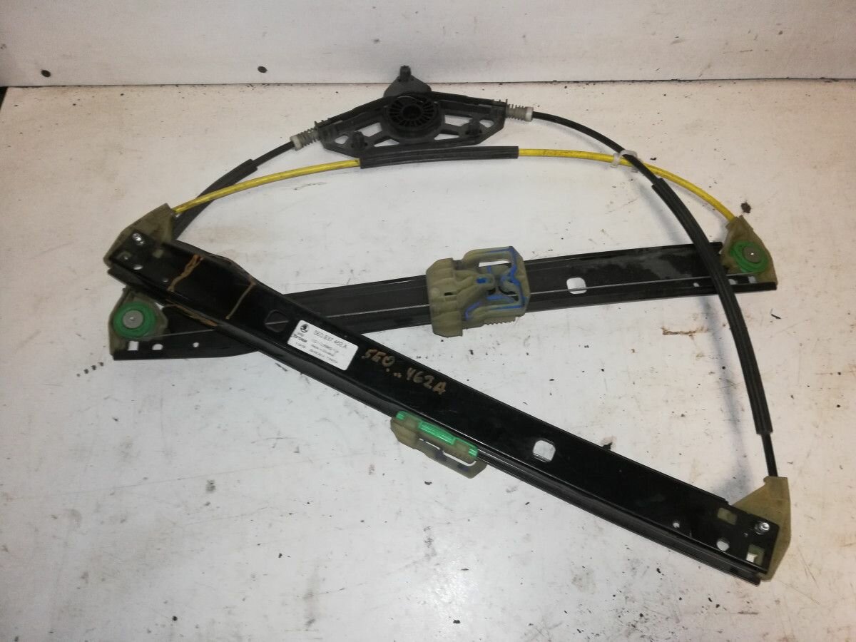 Стеклоподъемник передний правый Skoda Octavia A7