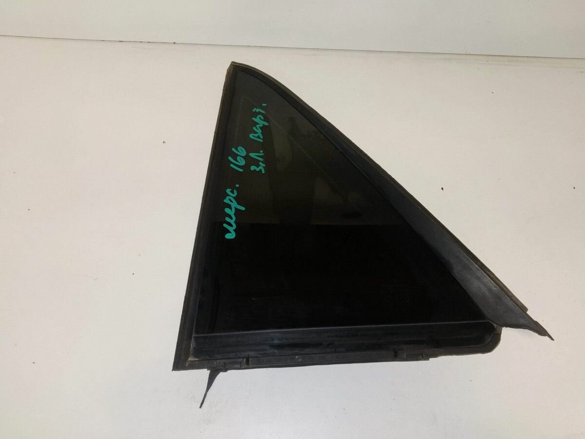 Форточка двери задняя левая Mercedes Benz ML 166