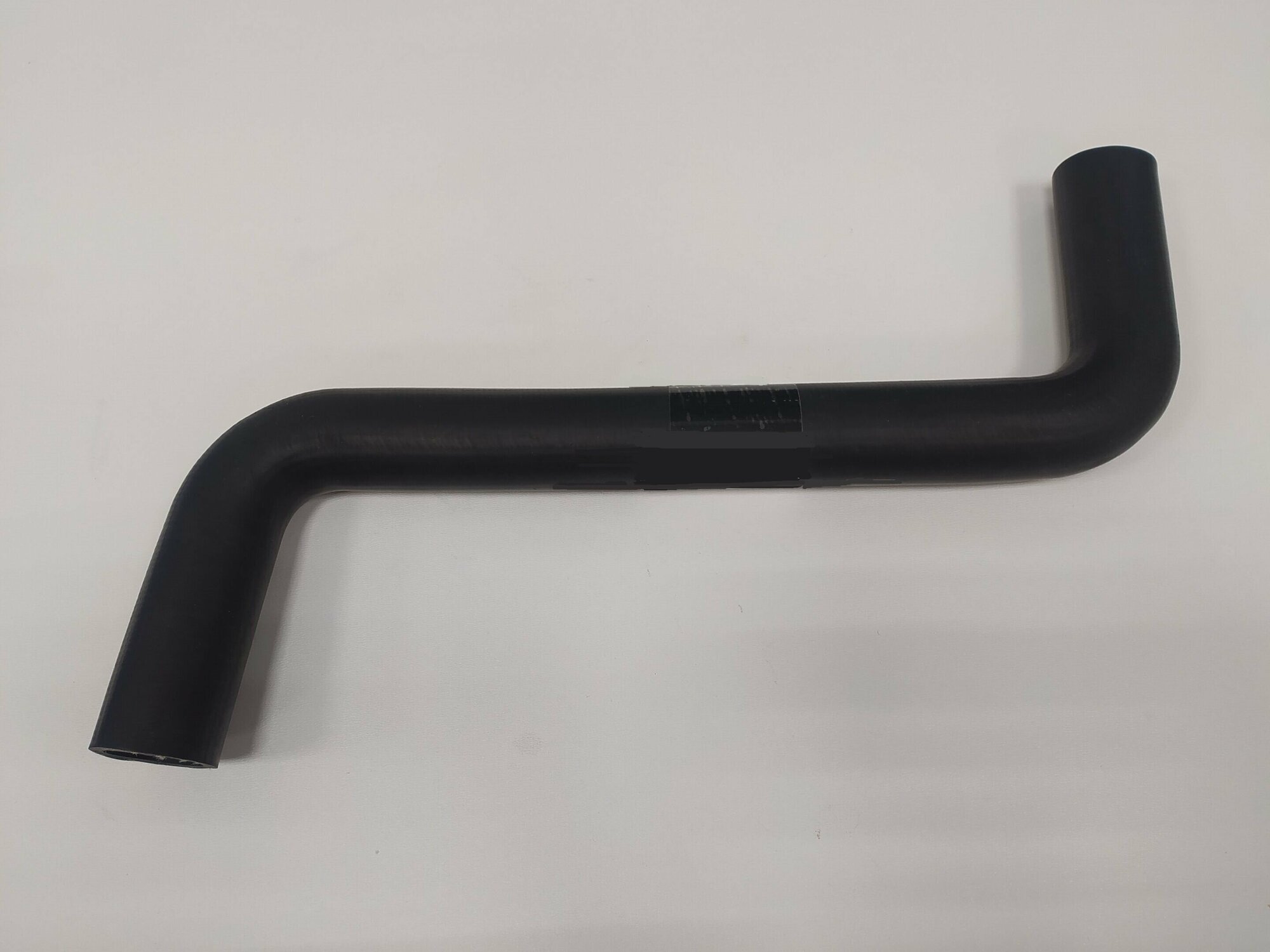 Патрубок радиатора с горловиной нижний (нового образца) Lifan Breez [1.6 16V 5MT седан] LBA1303110B1