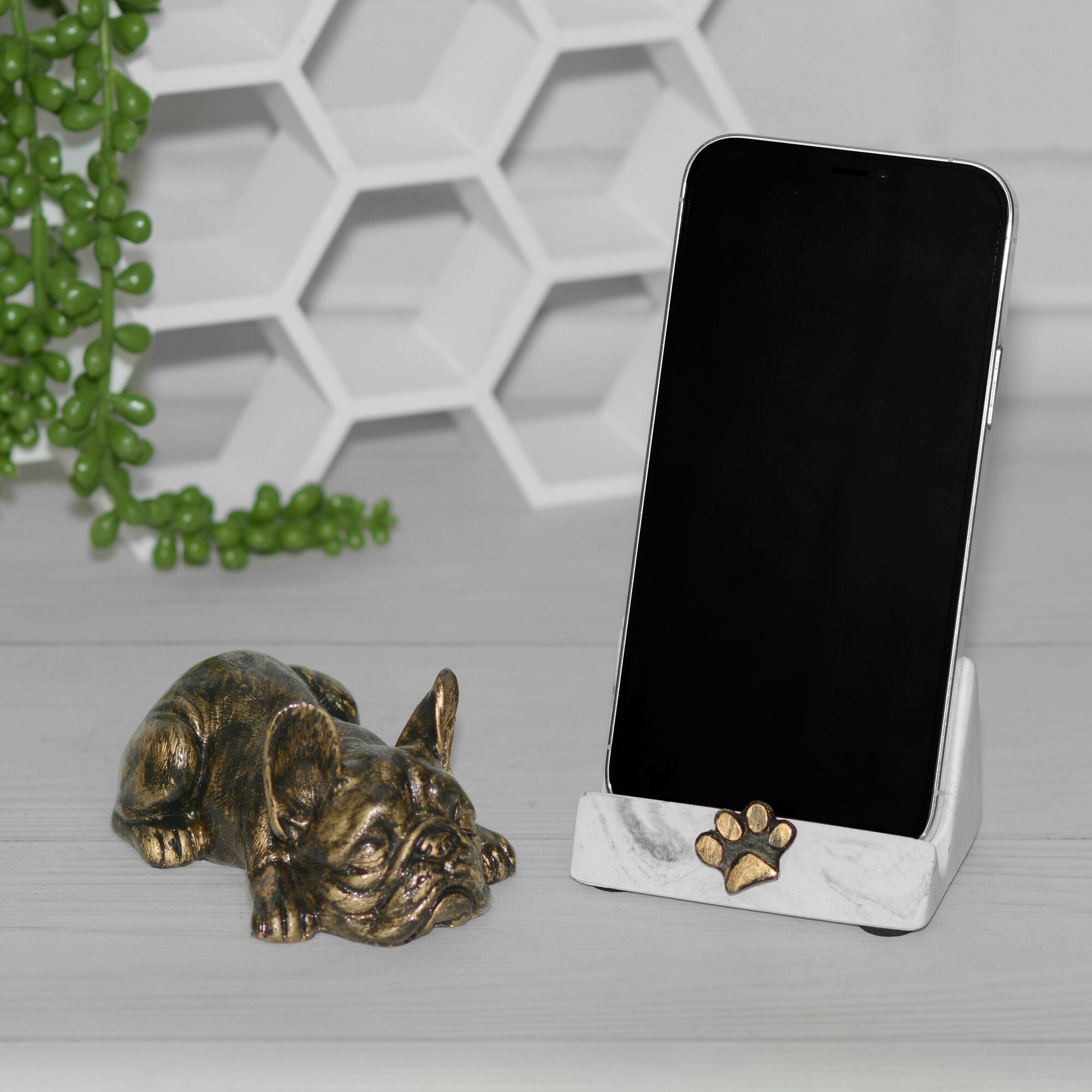 Набор: фигурка Французского бульдога и подставка для телефона мраморная