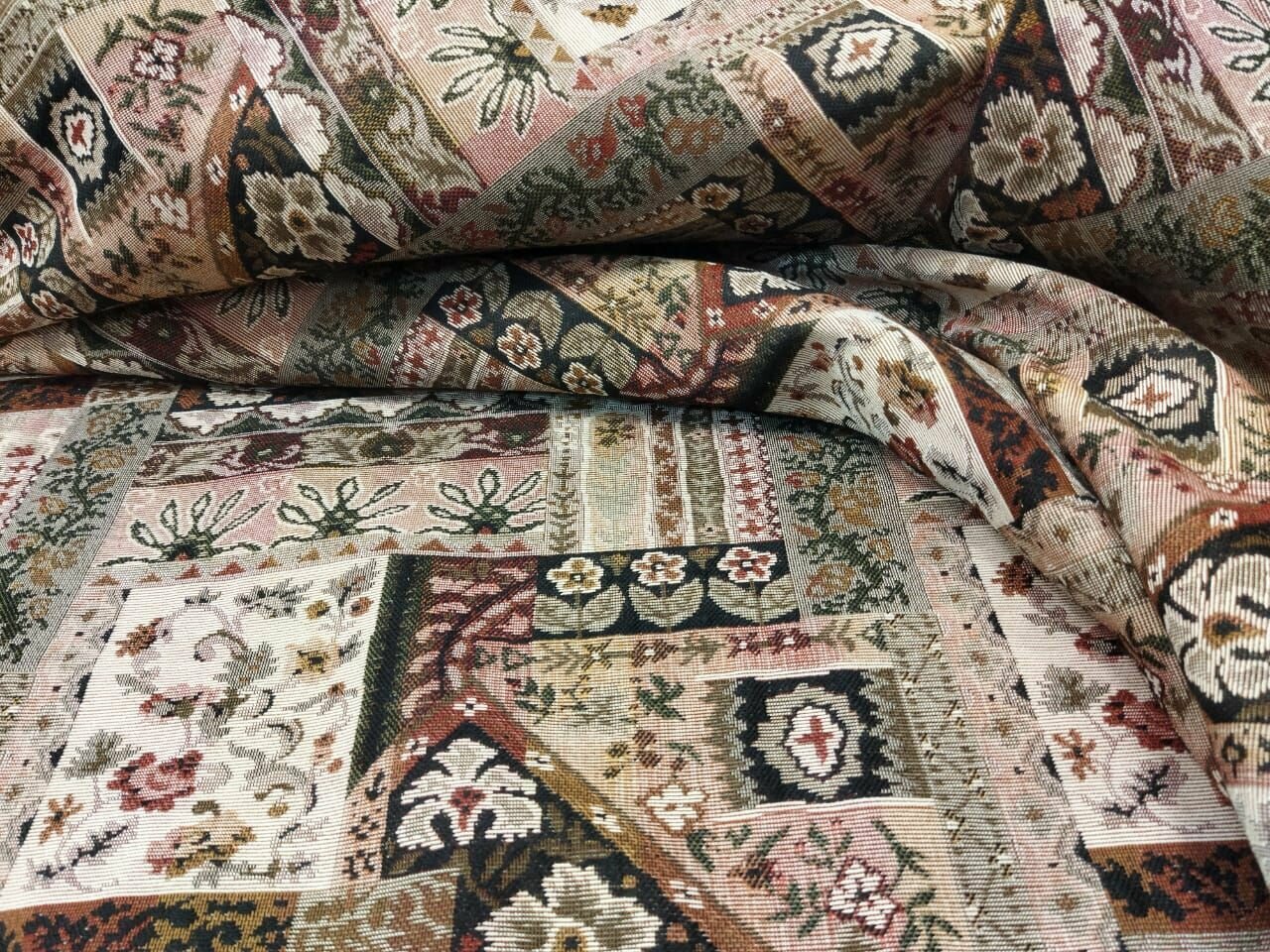 Ткань для мебели, ткань для штор интерьерная "Пэчворк". Длина отреза 2,5 метра. Гобелен