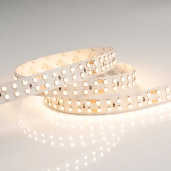 Светодиодная лента Белый теплый 2835/3528 24V 19.2W/m 240Led/метр 008770(B) RT2-5000 2700K 2x2 LUX
