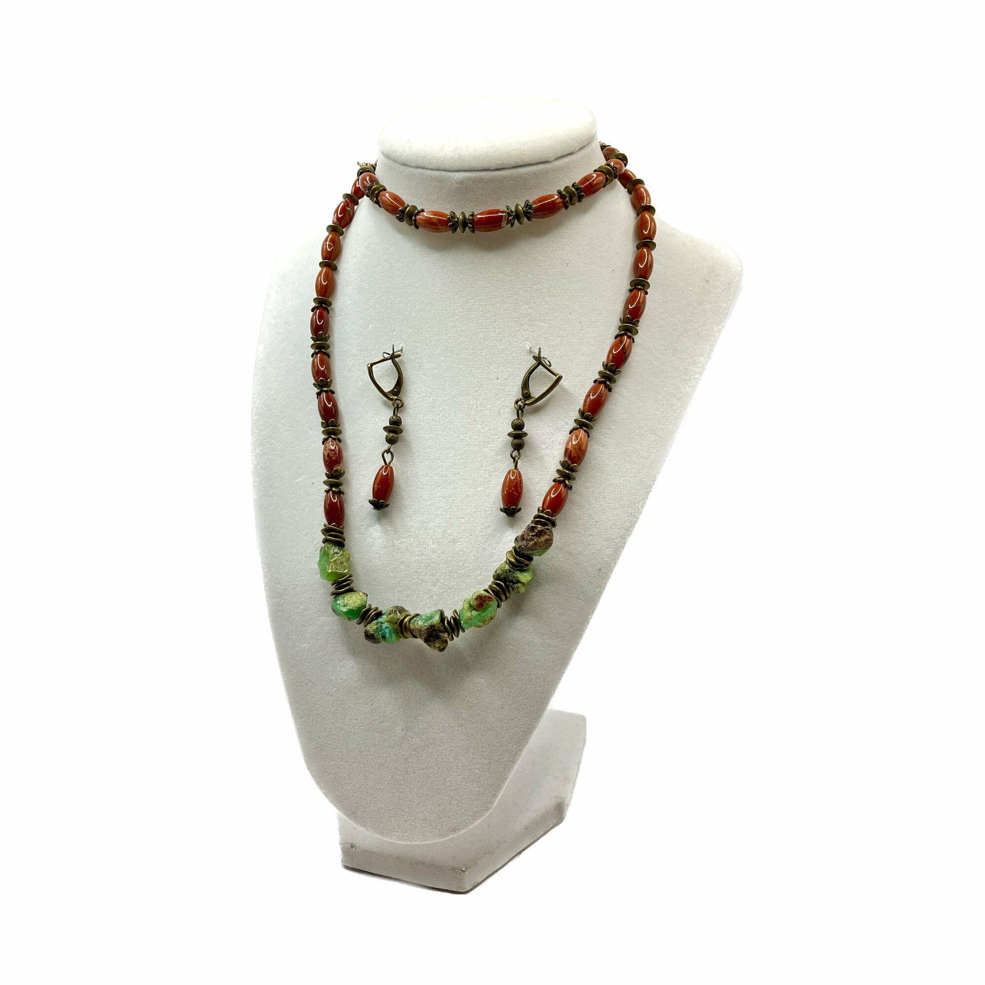 Комплект бижутерии: колье, серьги, браслет, яшма