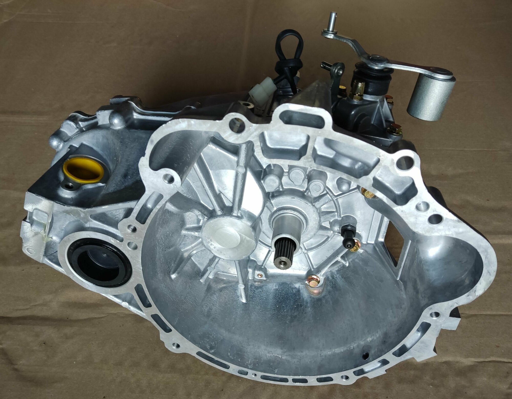 Коробка передач МКПП Geely Emgrand EC7 [1.8 16V 5MT хетчбэк] 300000000601