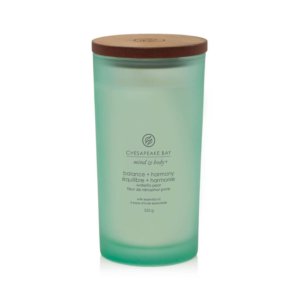 Chesapeake Bay Candle / Свеча большая Баланс и гармония (водяная лилия и груша) 355 гр.