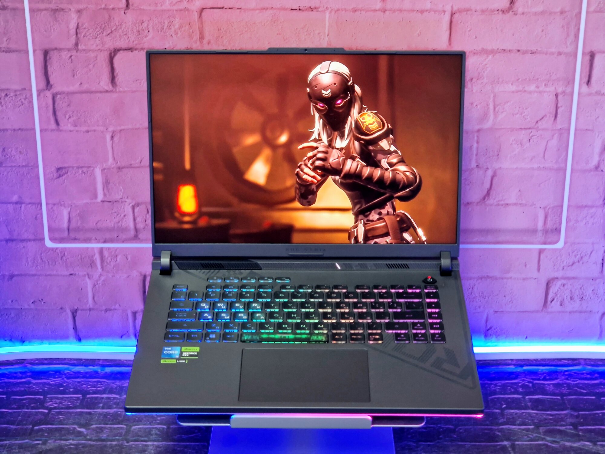 16" Ноутбук ASUS ROG STRIX G16 G614JV, 240 ГЦ QHD+, Core i7 13650HX, 16 ГБ, SSD 1 ТБ, GeForce RTX 4060, Win11Home, серый