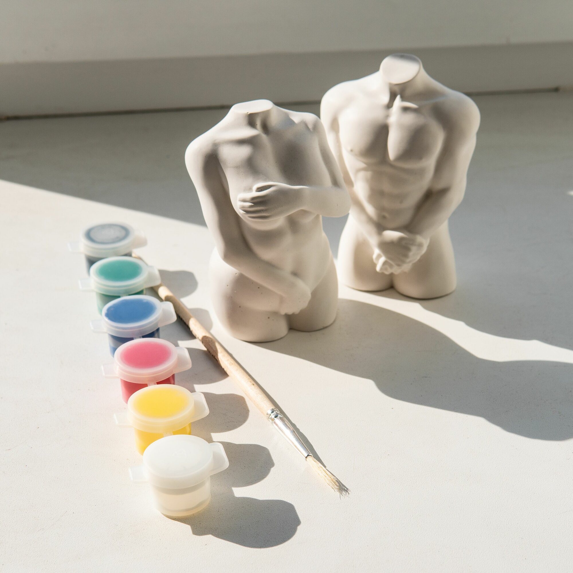 Статуэтки интерьера "Девушка и Мужчина", гипс, ручная работа, раскраска красками, 6 цветов