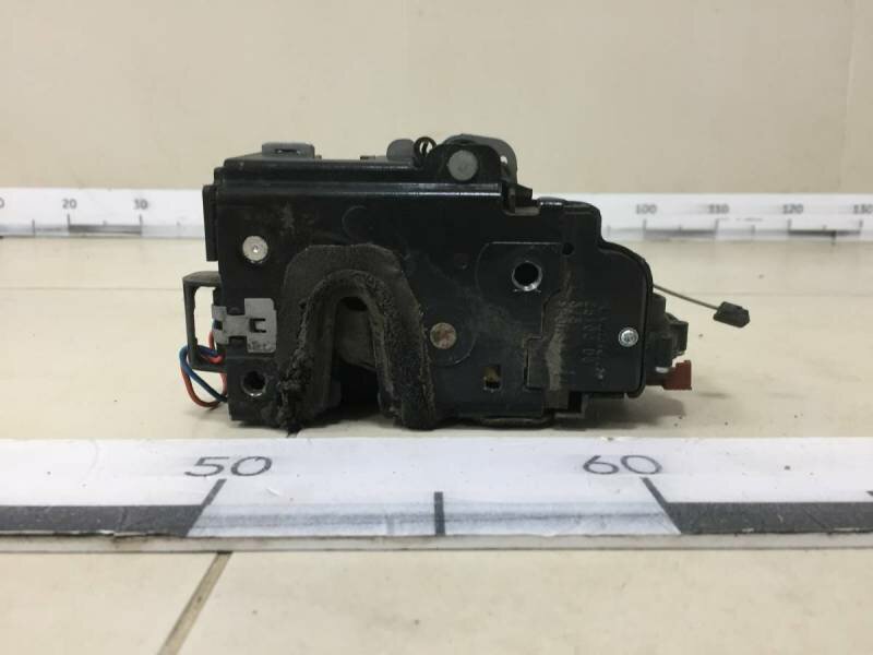 Замок двери задней левой Skoda Fabia 6Y 1999-2007 кат.номер: 6Y0839015A