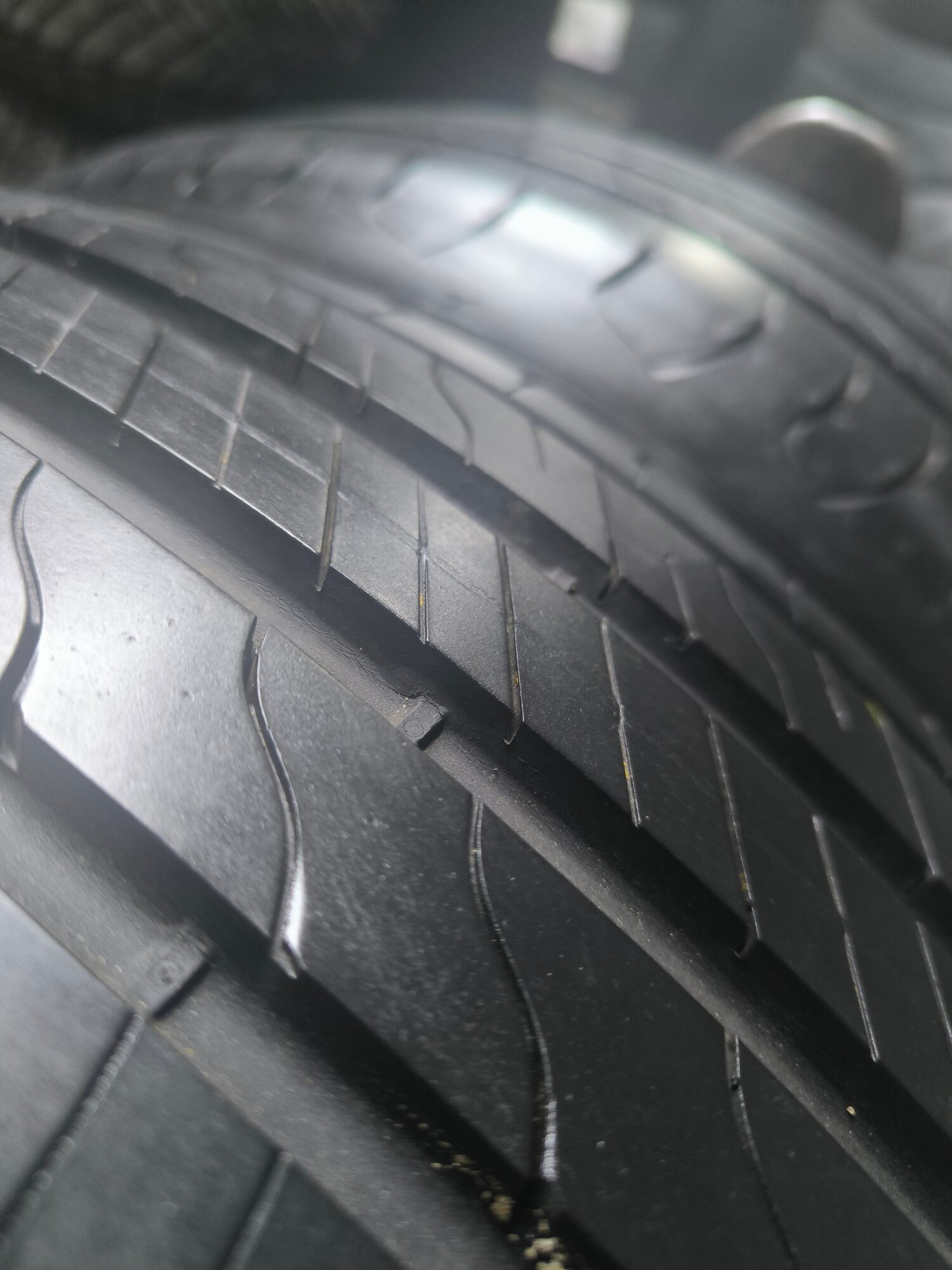 Goodyear EfficientGrip 2 SUV 245/60 R18 105H — фото 1