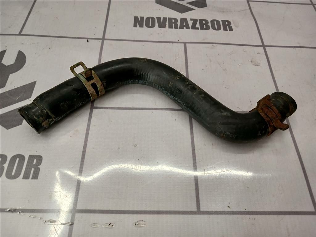 Патрубок отопителя VW Golf 3 Vento 91-97