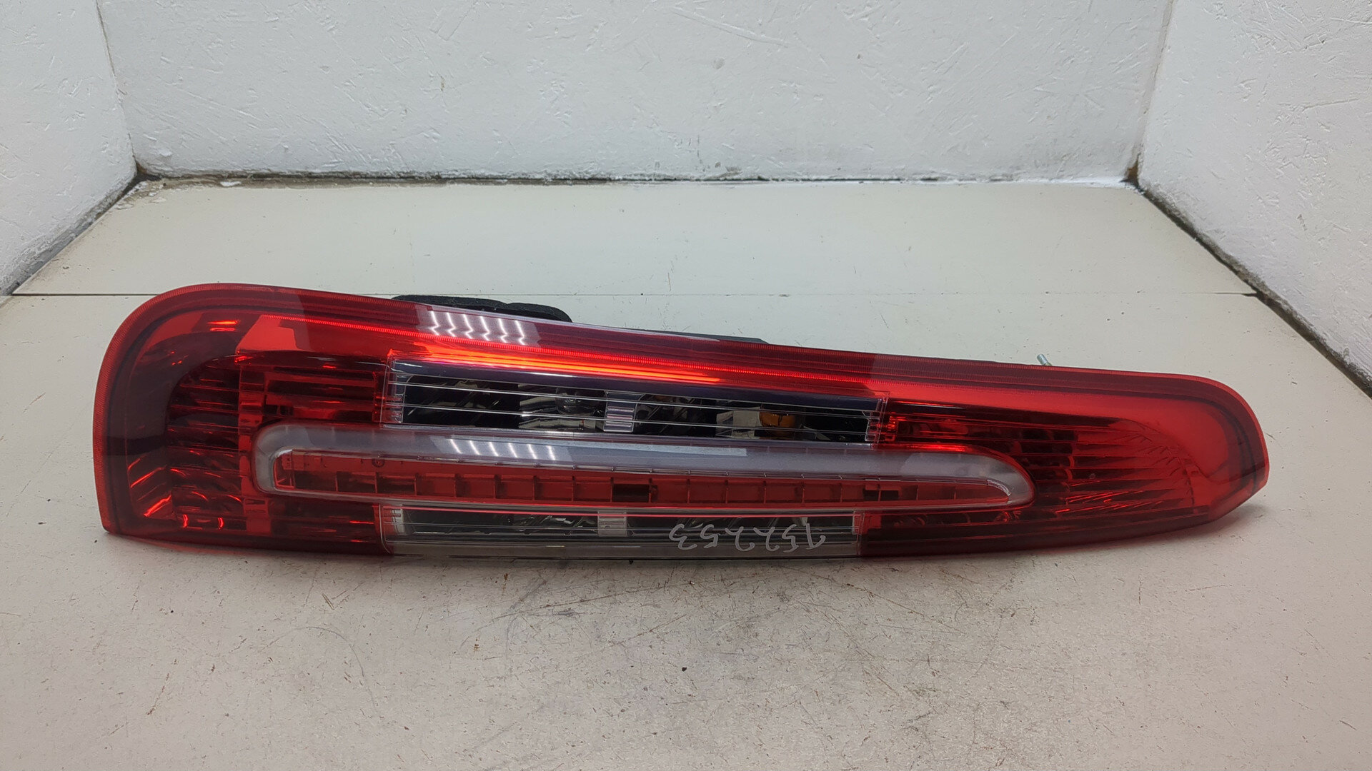 Фонарь (задний) левый Ford C-Max Б/У