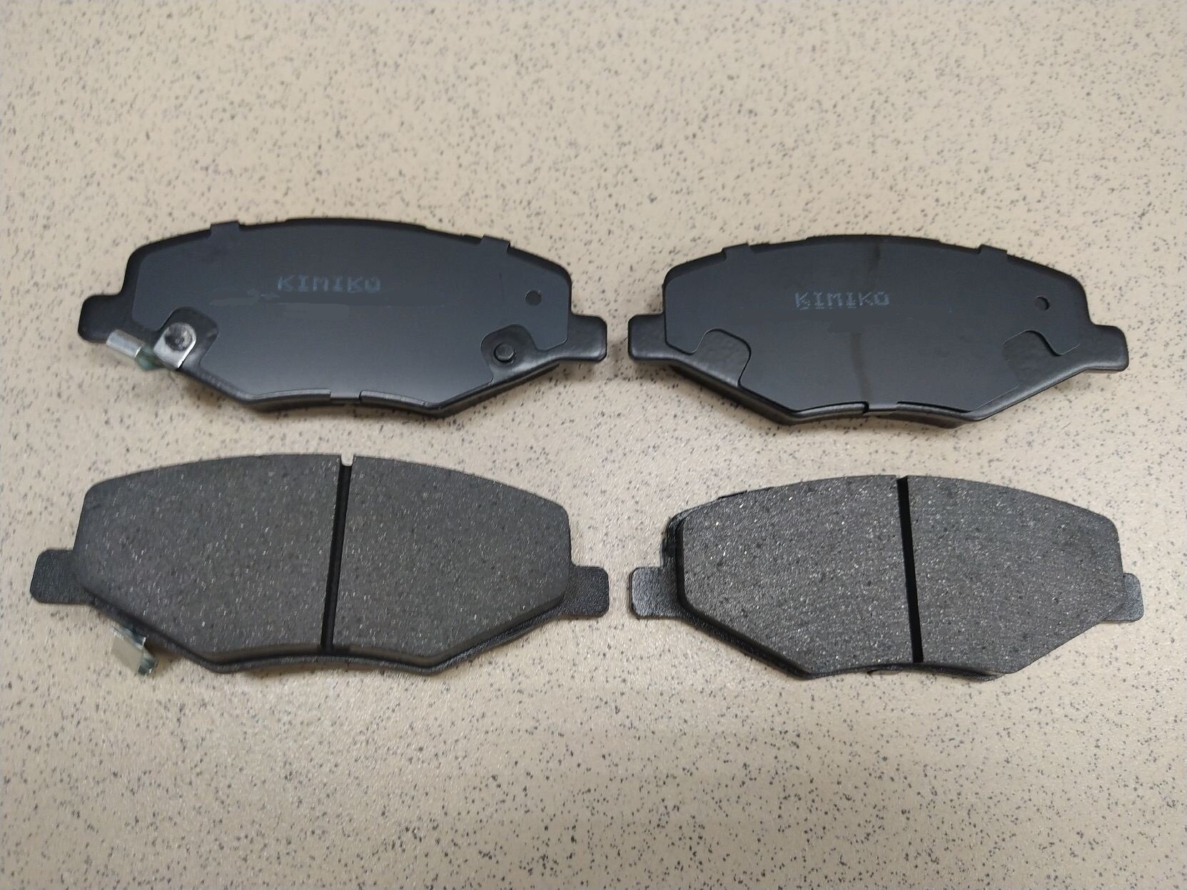 Колодки передние (без усиков, с ABS) KIMIKO Vortex Estina [1.6 16V 5MT седан] A116GN3501080KM