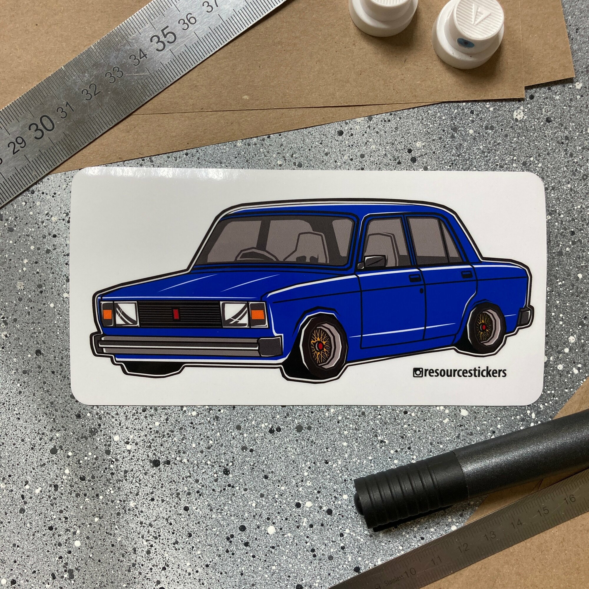 Наклейка машинка Жигули 2105 глубокий синий