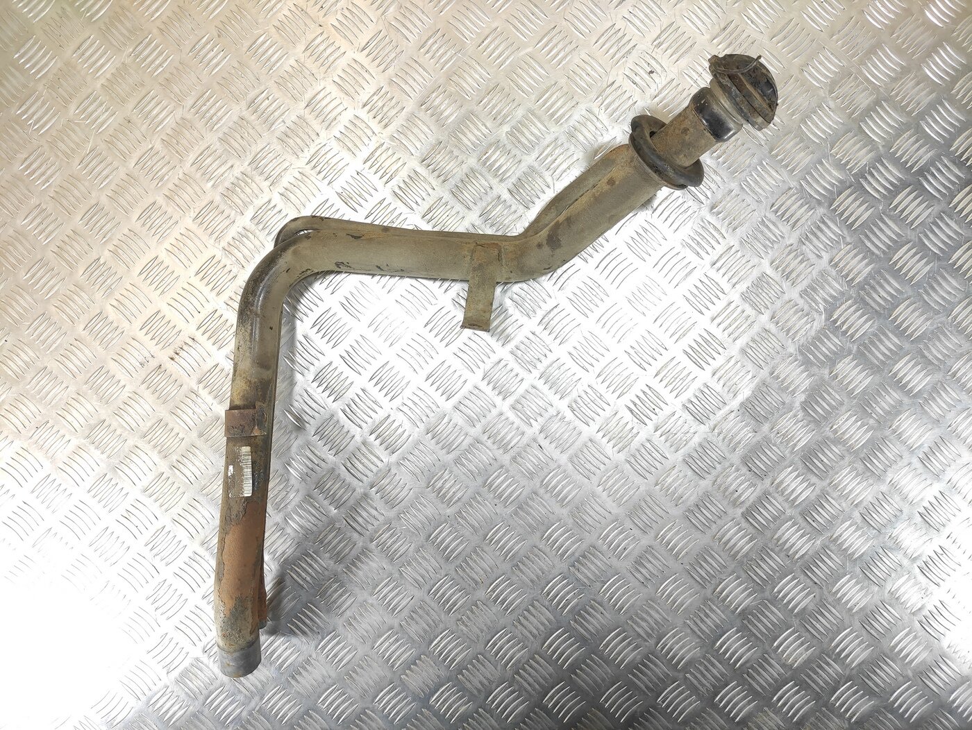 Горловина топливного бака VAZ Granta 21900110106000