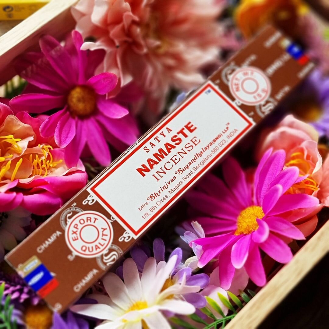 Индийские благовония Сатья Намасте (Satya Namaste) натуральные ароматические палочки для дома, йоги, медитации, релакса, очистки воздуха и ароматерапии 15 гр