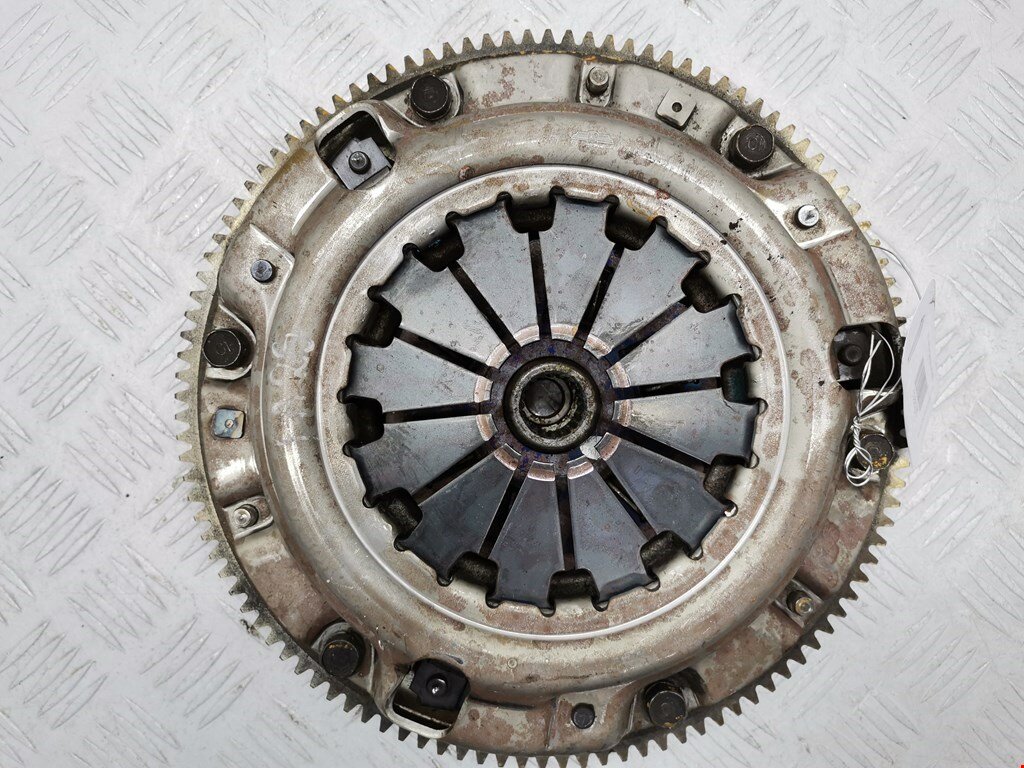 Маховик (демпфер сцепления) Mazda 323 BG B6S711500A арт. 1086285