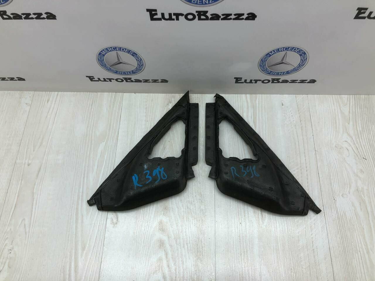 Резиновый уплотнитель зеркала двери Mercedes W212 A2128110198