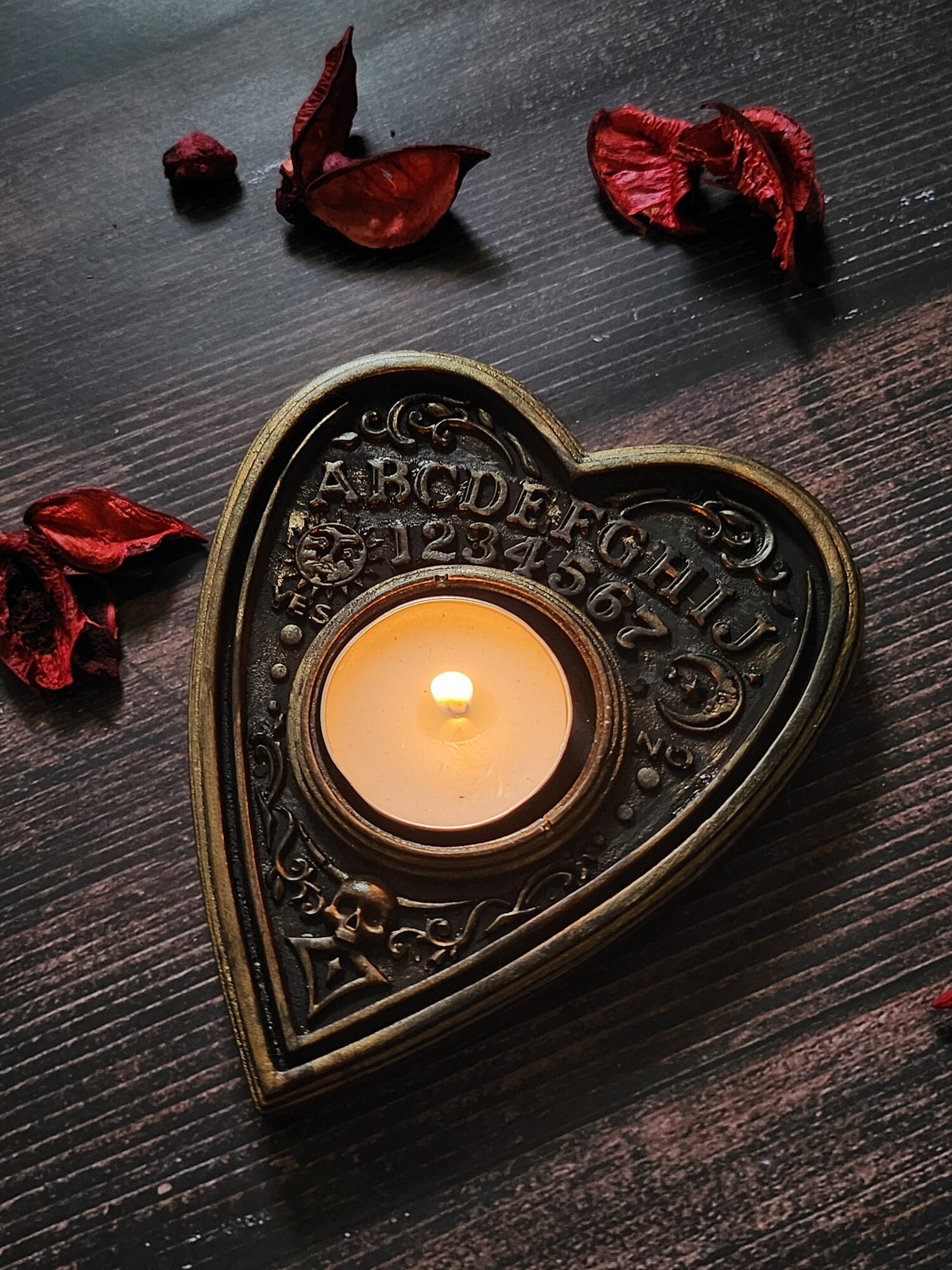 Гипсовый подсвечник "Сердце Уиджи"