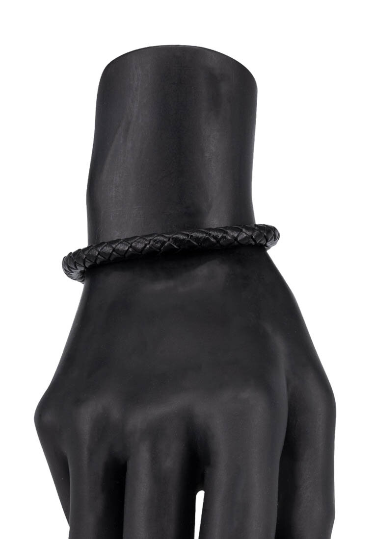 Плетеный браслет