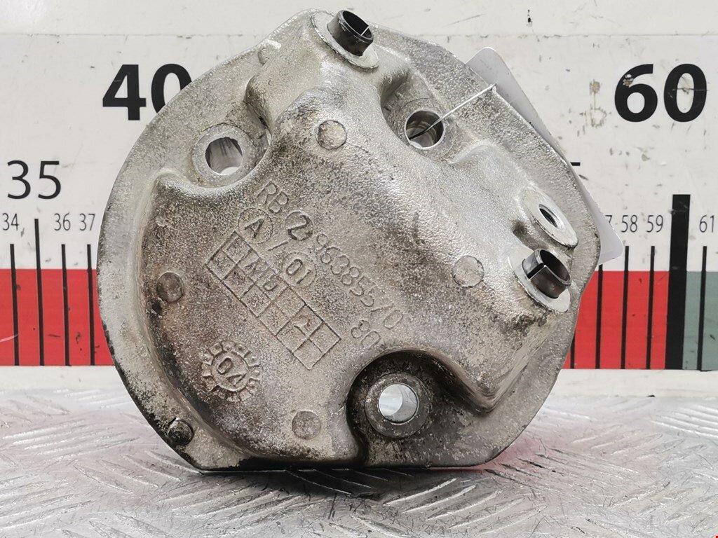 Кронштейн (крепление лапа) двигателя Peugeot 206 1807Z0 арт. 2096640