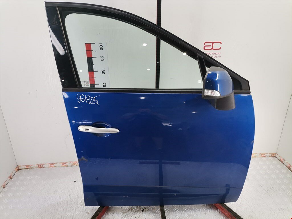 Дверь передняя правая Renault Scenic 3 801005468R арт. 961925