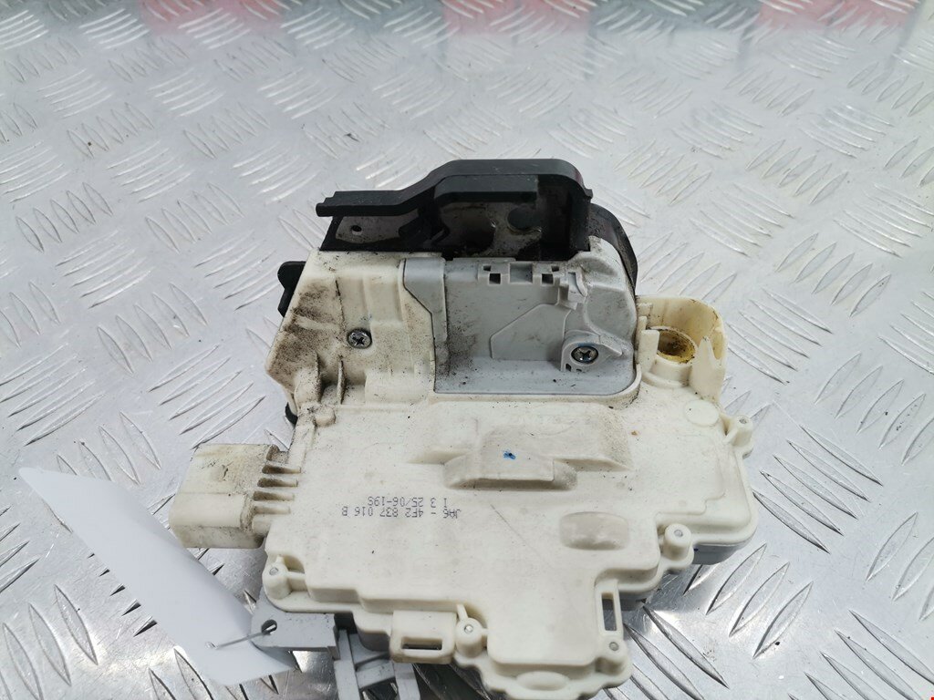 Замок двери передней правой Audi A6 C6 4F2837016B арт. 1705320