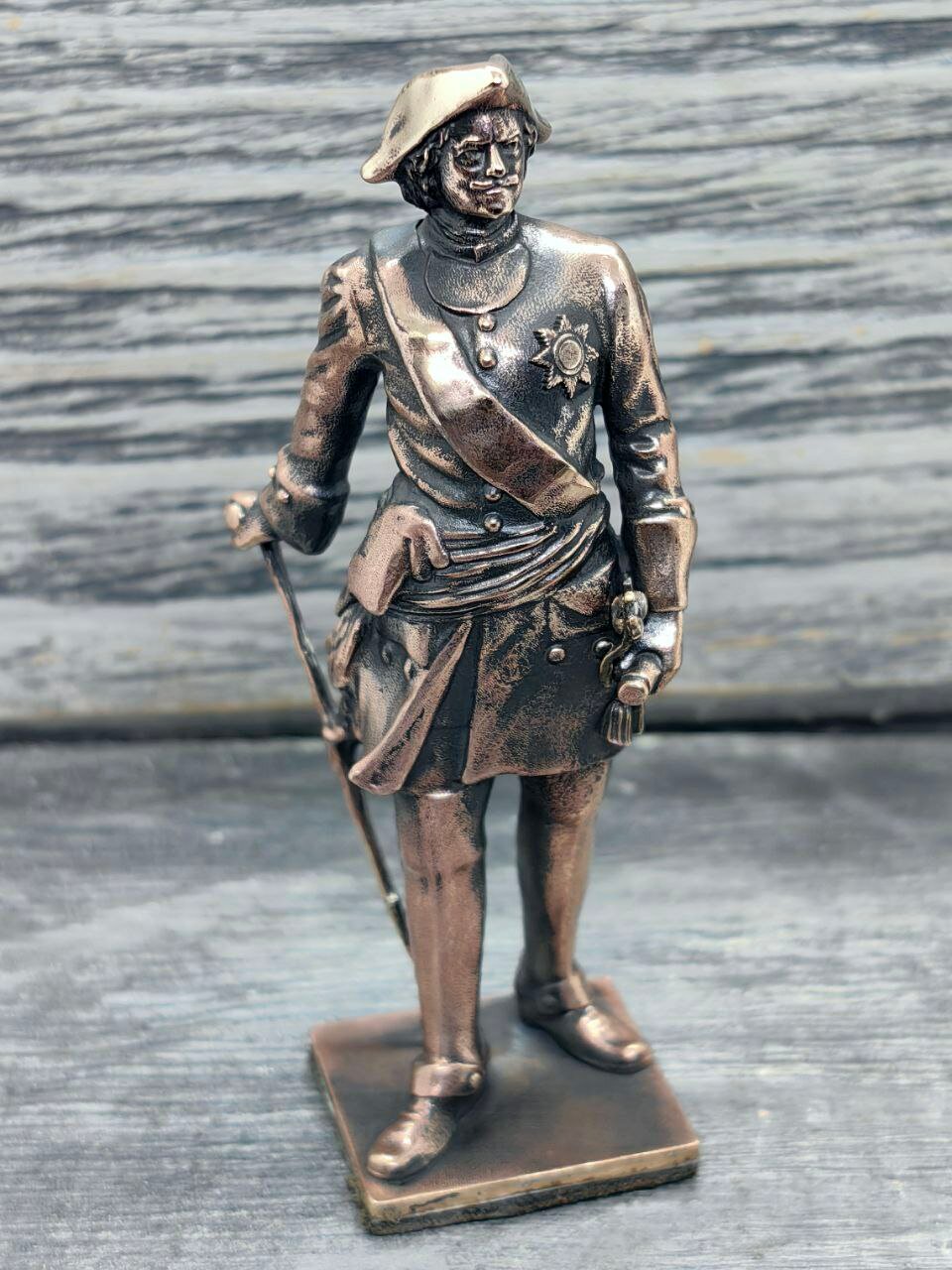 Статуэтка из бронзы "Пётр I" (8,5 см.)