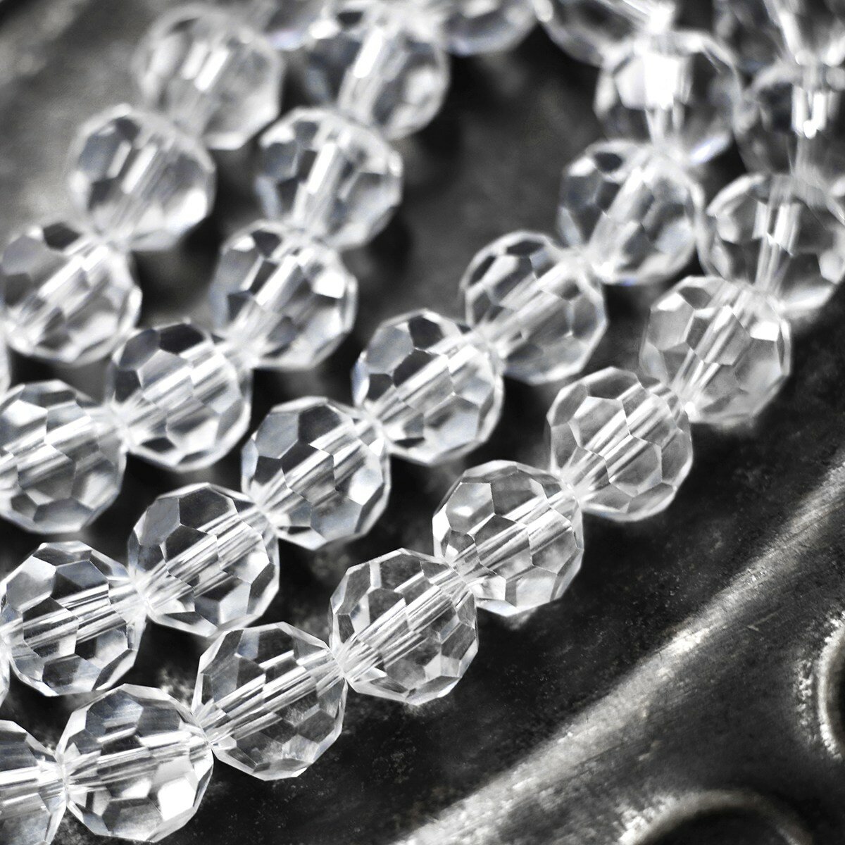 Бусины стеклянные круглые 30 шт, граненые, цвет прозрачный, 10 мм