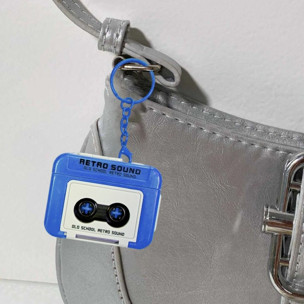 Музыкальная шкатулка-кулон с кассетным рекордером