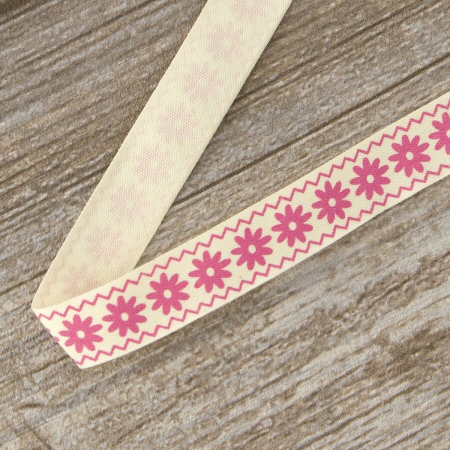 Лента хлопковая на картонной мини- катушке Цветы и зиг-заги 5 м розовый HEMLINE VR15.061