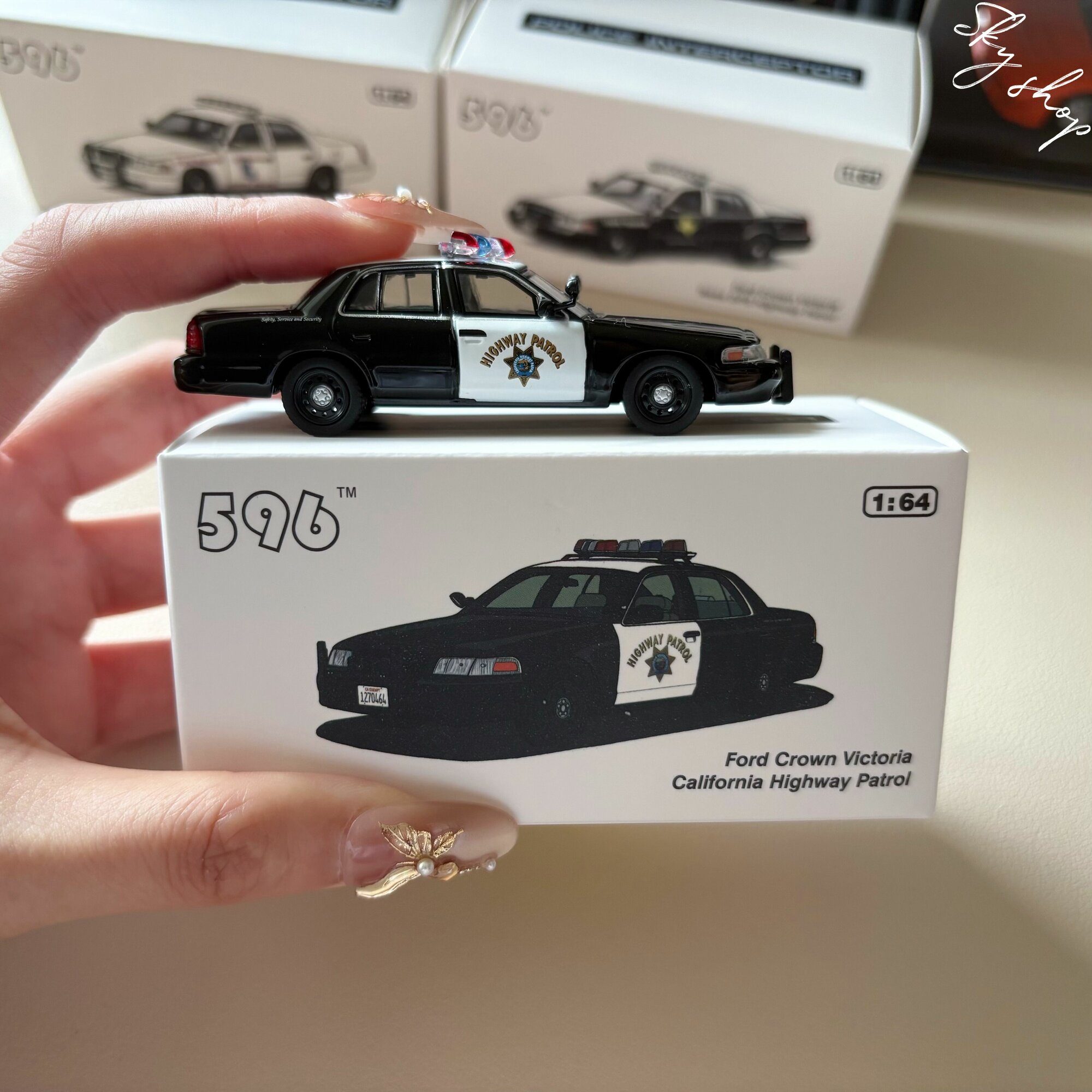 Машинка 596 Model 1:64 Ford Crown Victoria California Highway Patrol, модельки машин металлические