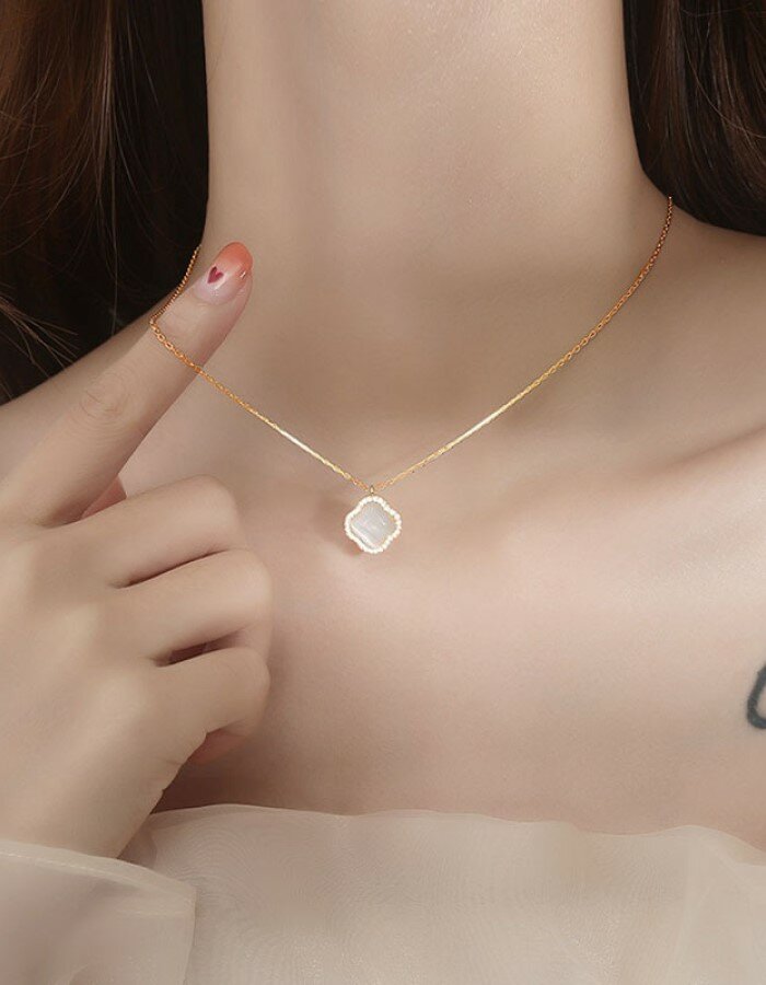 Колье, перламутр синтетический