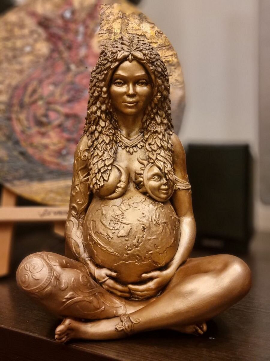 Гипсовая статуэтка Семейное Производство Лидер "Гея. Мать Земля", бронзовая, ручная работа