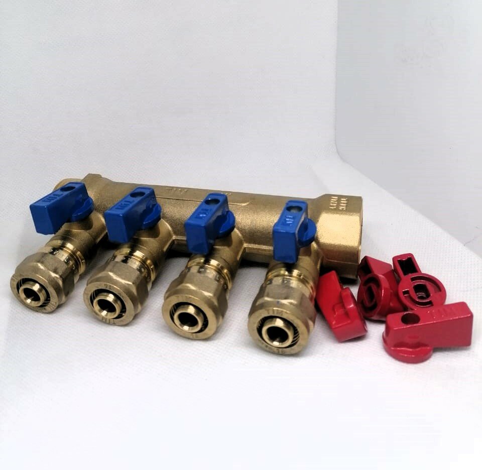 Коллектор с шаровыми кранами 1х16(2.0) на 4 выхода (200-1(4)-16) TIM