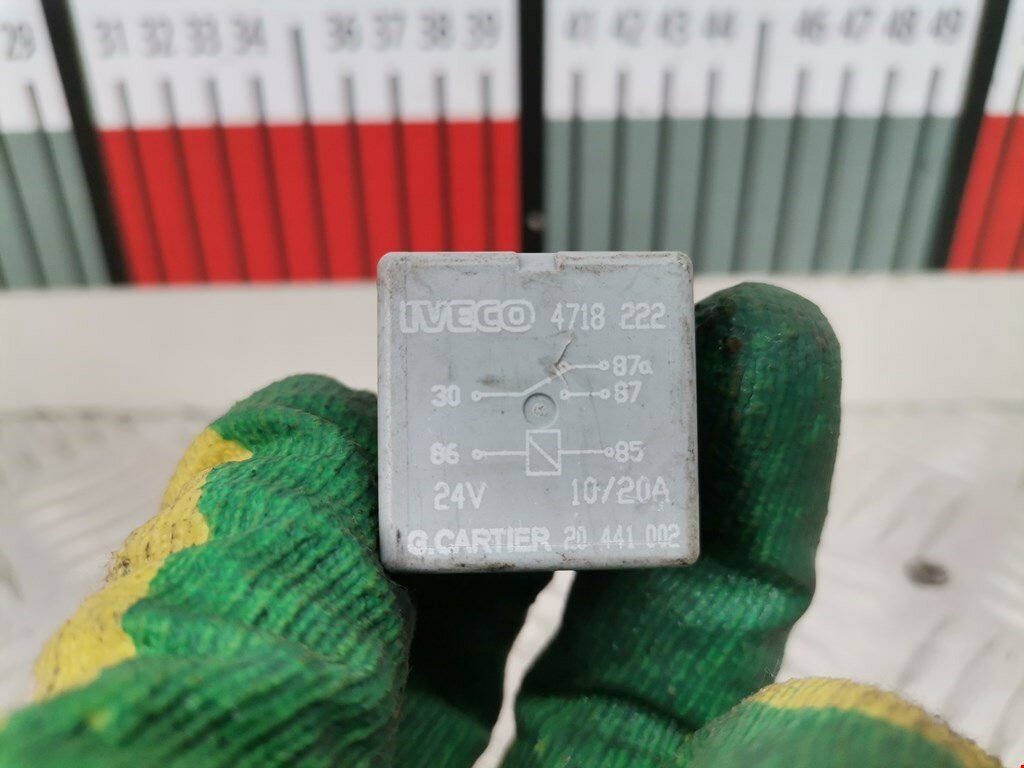 Реле Iveco EuroCargo 3 4718222 арт. 2084137