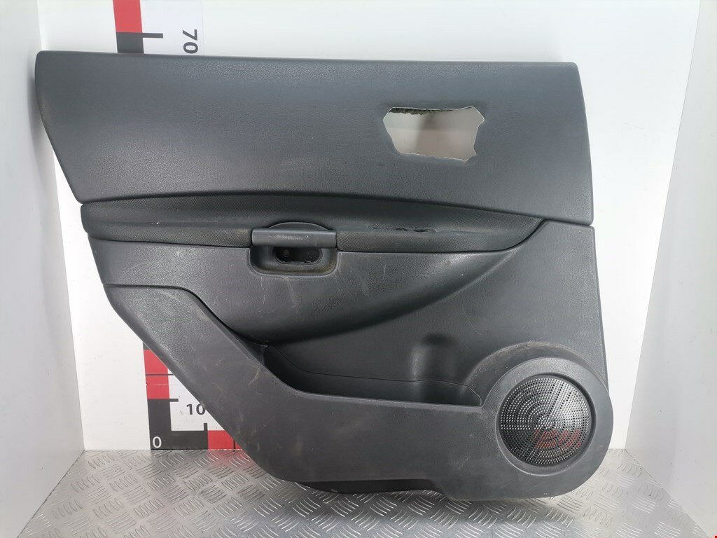 Обшивка (карта) двери задней левой Nissan Qashqai+2 82901EY20C арт. 1857842