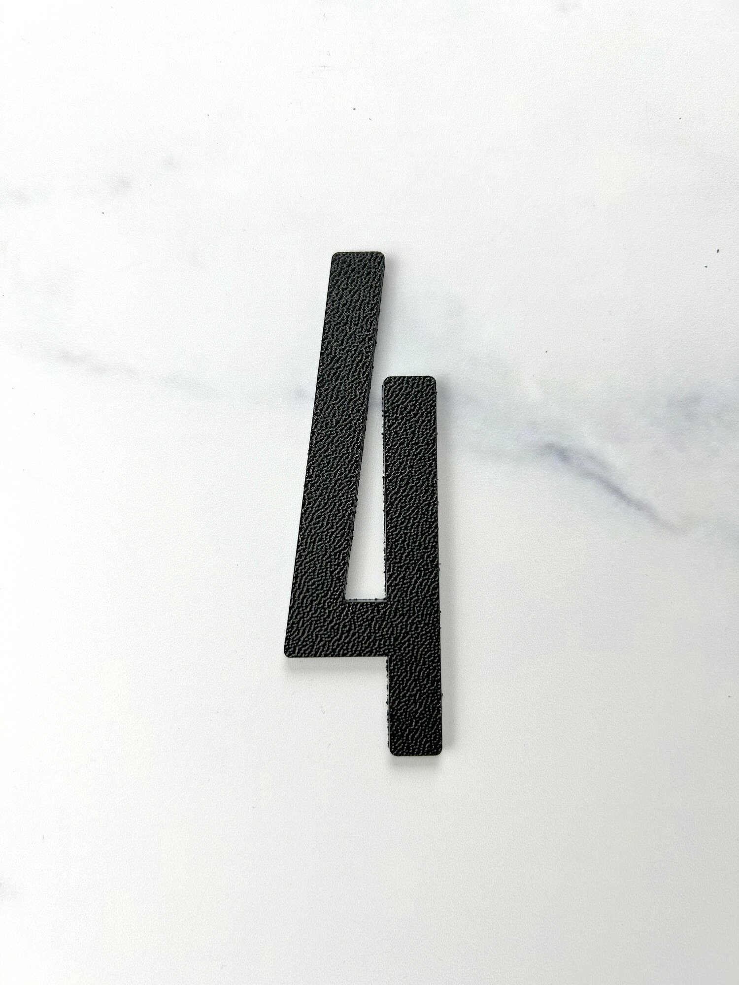 Цифра на дверь Локи -4, 3мм АБС-пластик