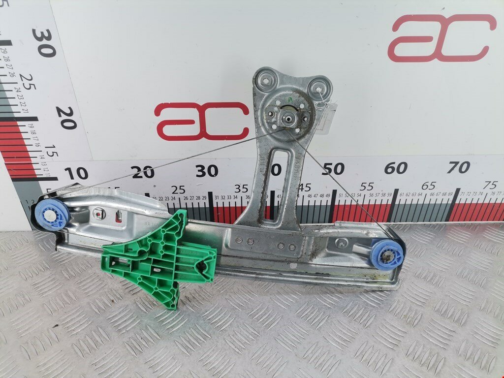 Стеклоподъемник механический двери задней левой Opel Astra J 13260131 арт. 1940547