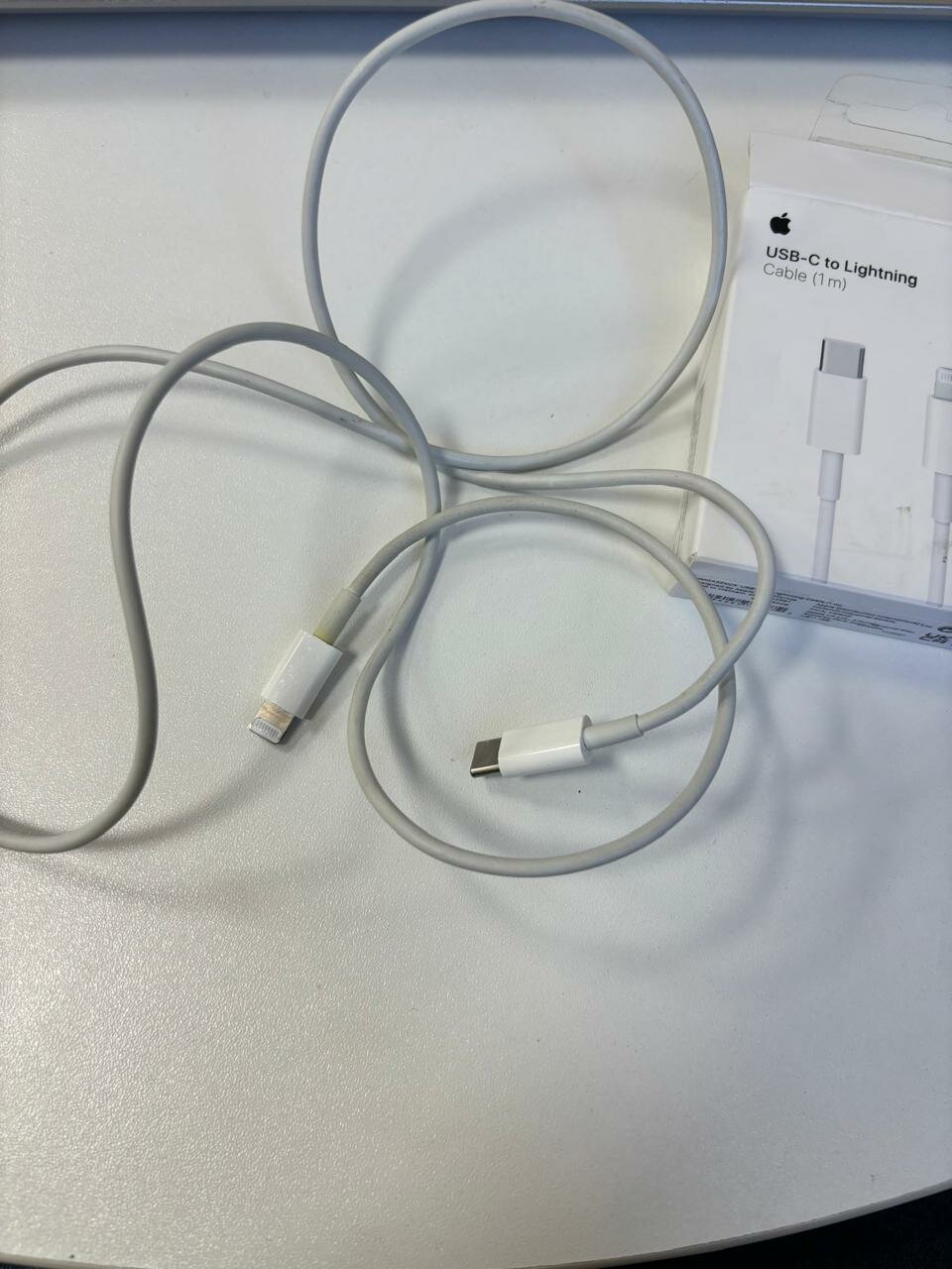 Кабель Apple USB-C/Lightning 1 метр, белый