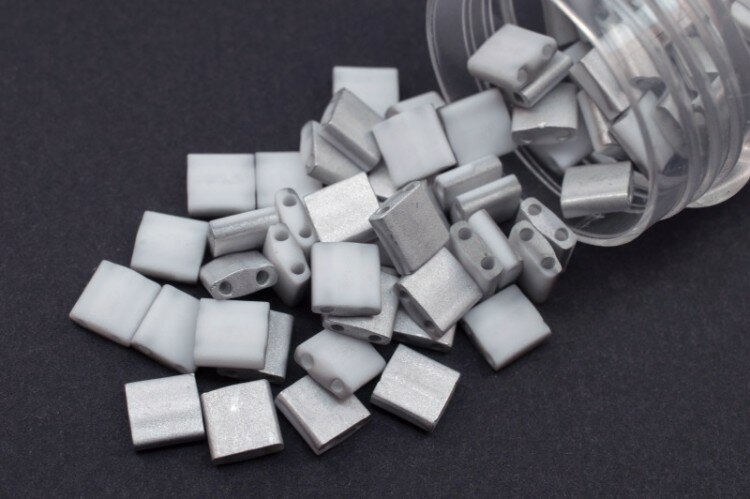 Бисер японский MIYUKI TILA #4558 White/Labrador, матовый непрозрачный, 5 грамм