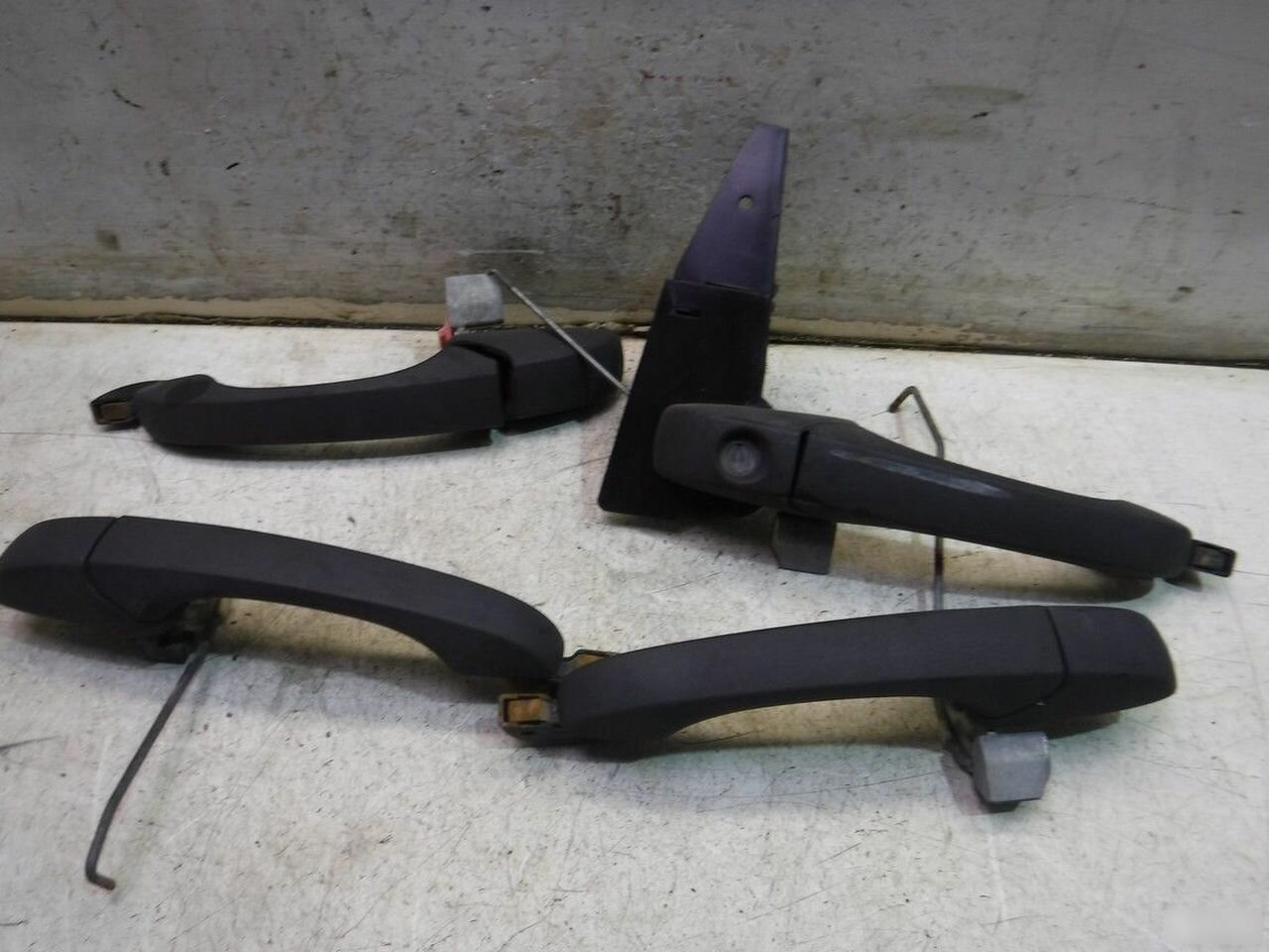 Ручка двери наружная Dodge Caliber I (2006—2009)