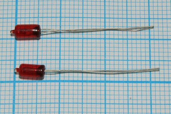 Лампа накаливания 6В-0.48Вт-80мА, СМНК6-80-2, красный цвет, 3х8мм, 5шт